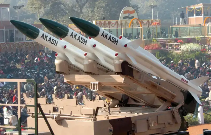 Indian Army Tests Akash Prime Air Defence at 15,000 ft in Ladakh